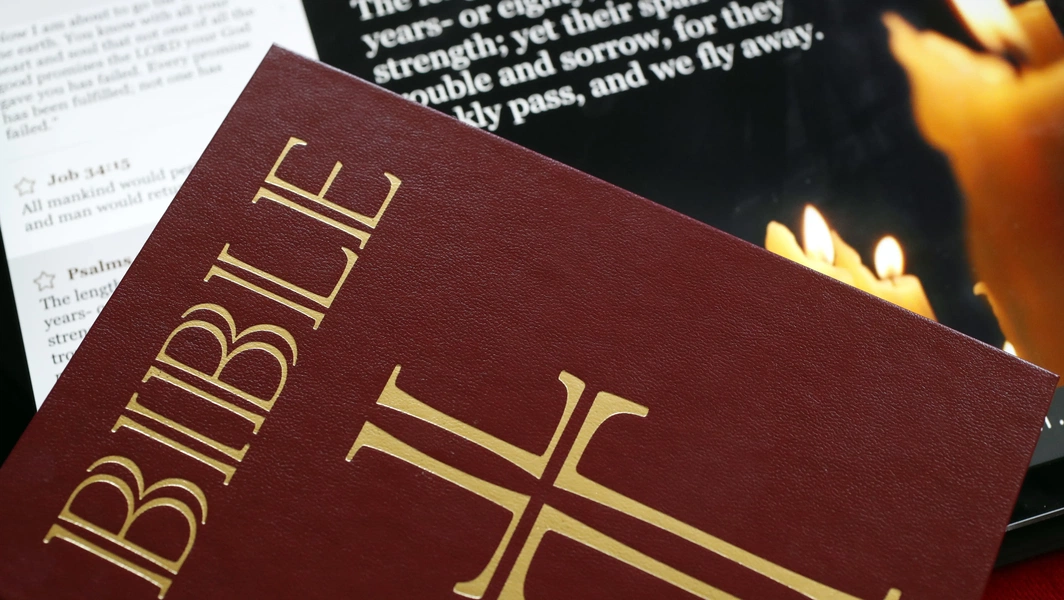 14 notable contradictions in biblical narratives