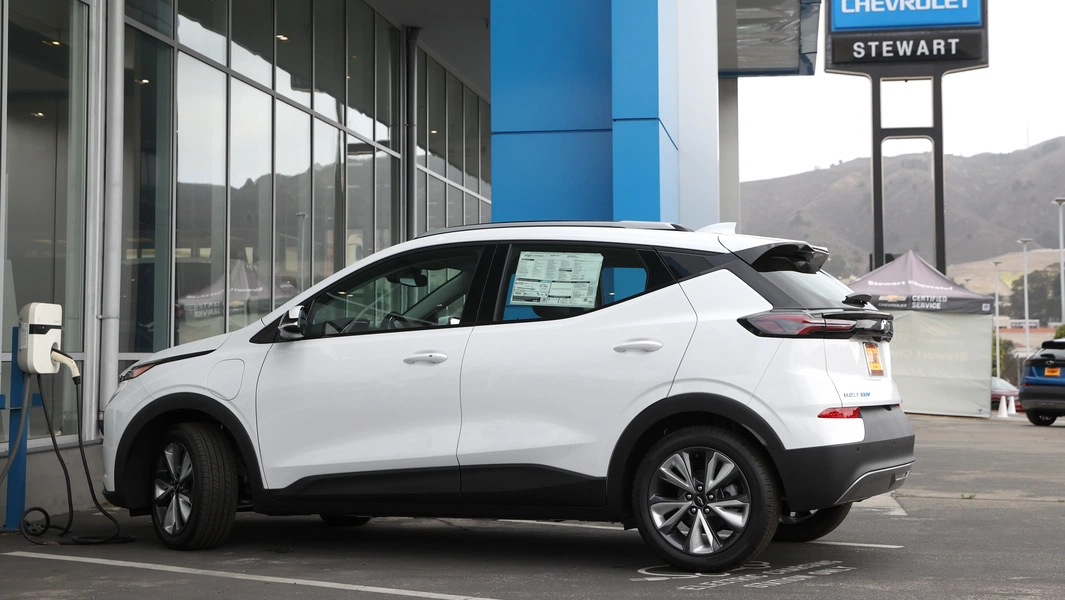 19 electric vehicles competing with Tesla in 2026