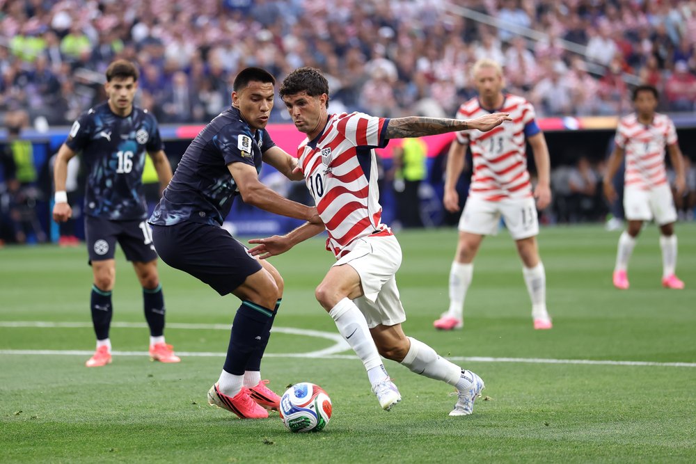 Christian Pulisic makes himself at home on the West Coast as he leaves ...