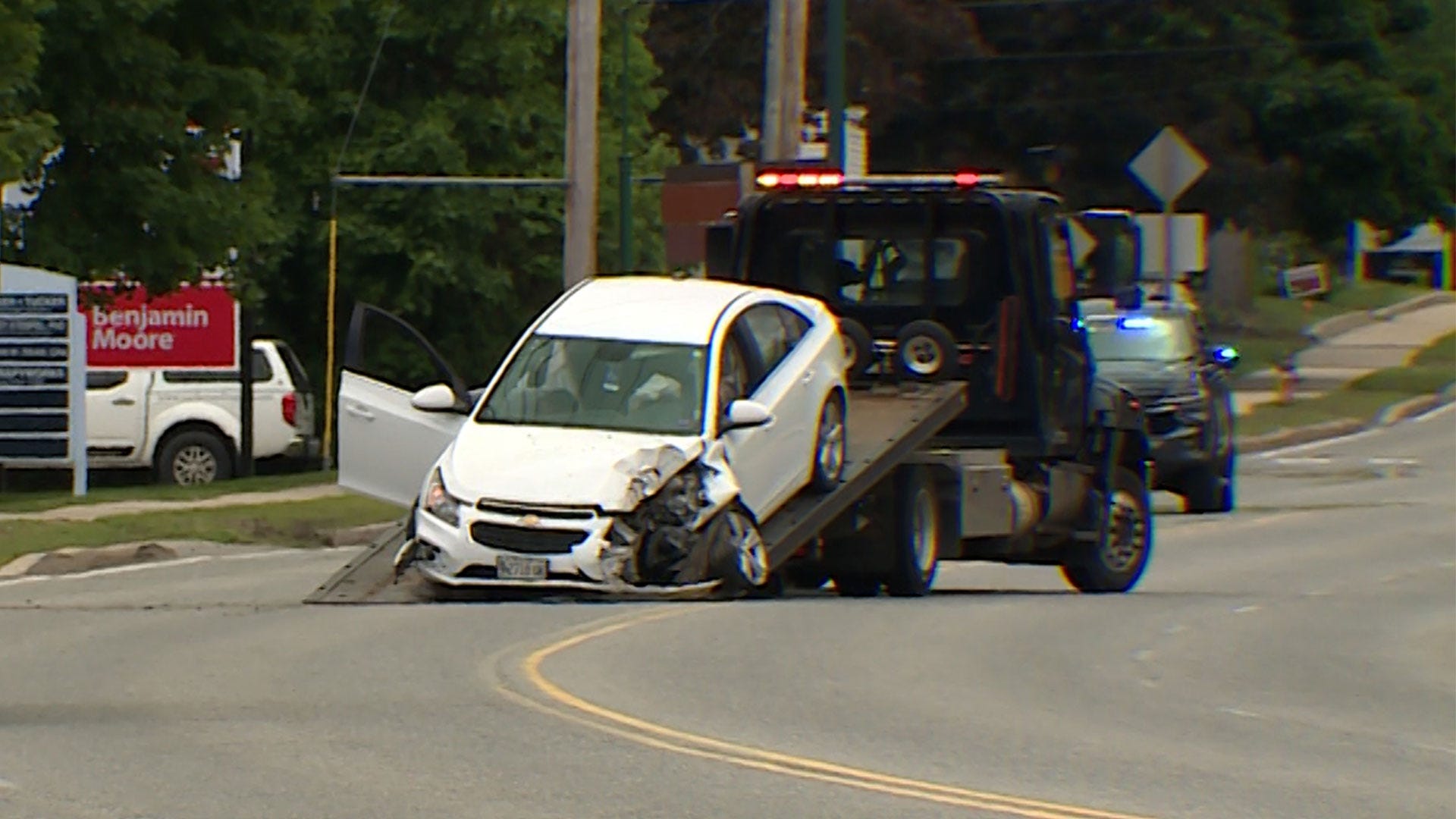 Part of Route 1 in Scarborough shut down after car crashes into pole