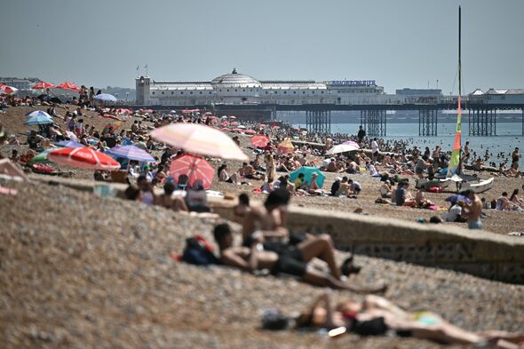 Health alert issued for 4 areas as Met Office warns 30C heat surge may ...