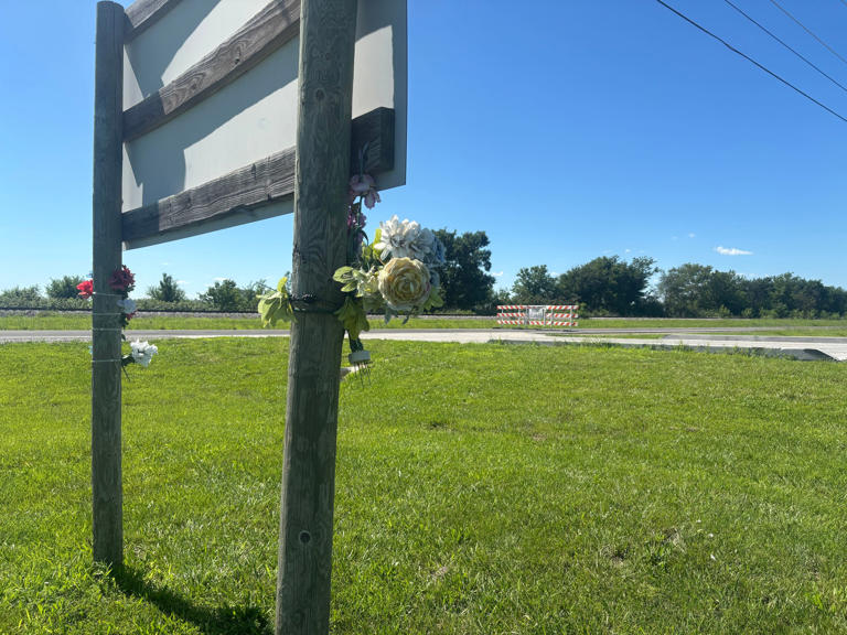 NTSB investigates deadly crash as Butler mourns 12, supports families