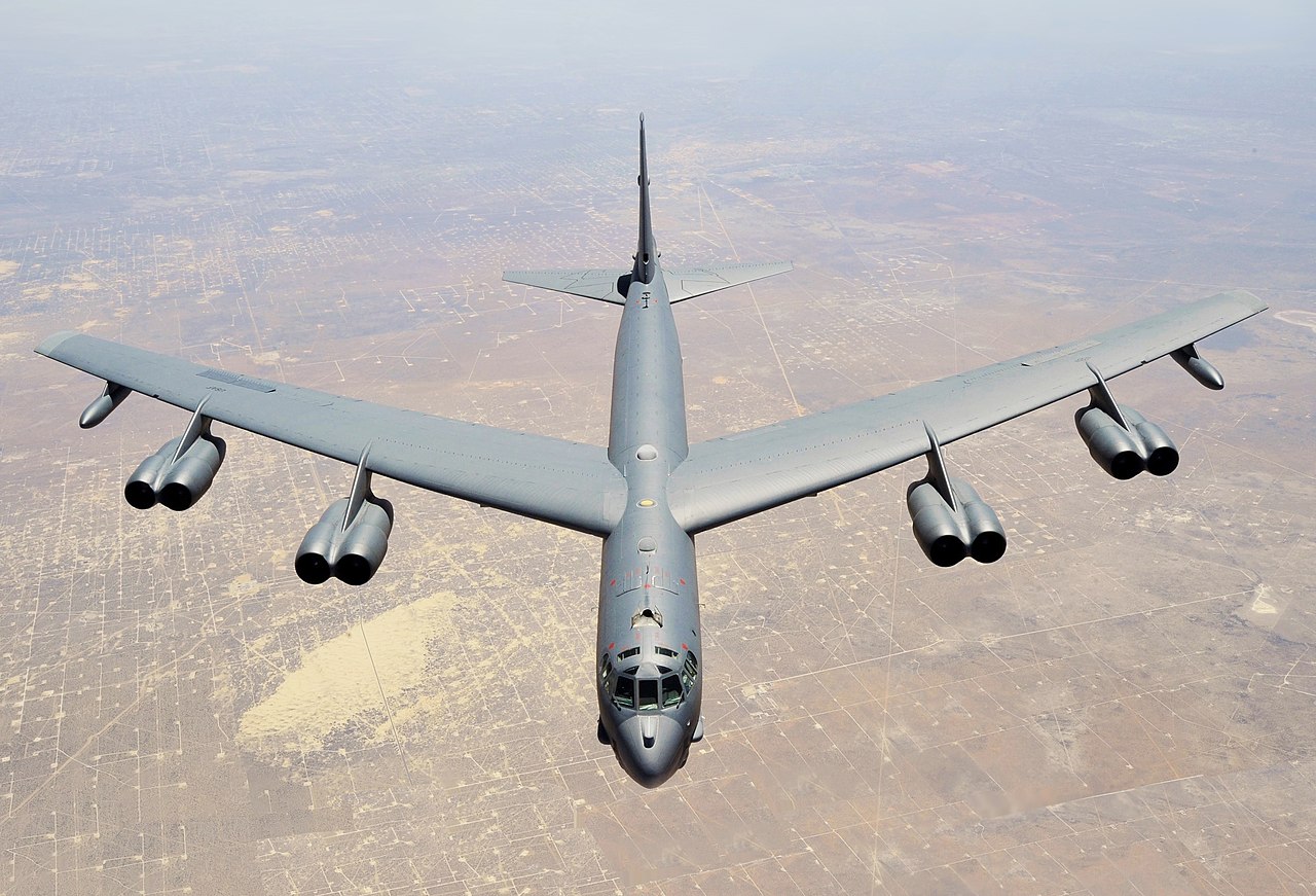 États-Unis : huit personnes meurent dans le crash d’un bombardier B-52 ...