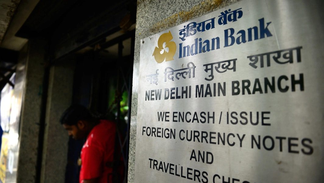 Indian banks woo NRIs with 7.1% FCNR(B) rates amid RBI boost