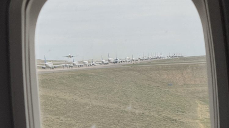 Denver airport sees 813 flight delays Sunday after perfect storm of ...