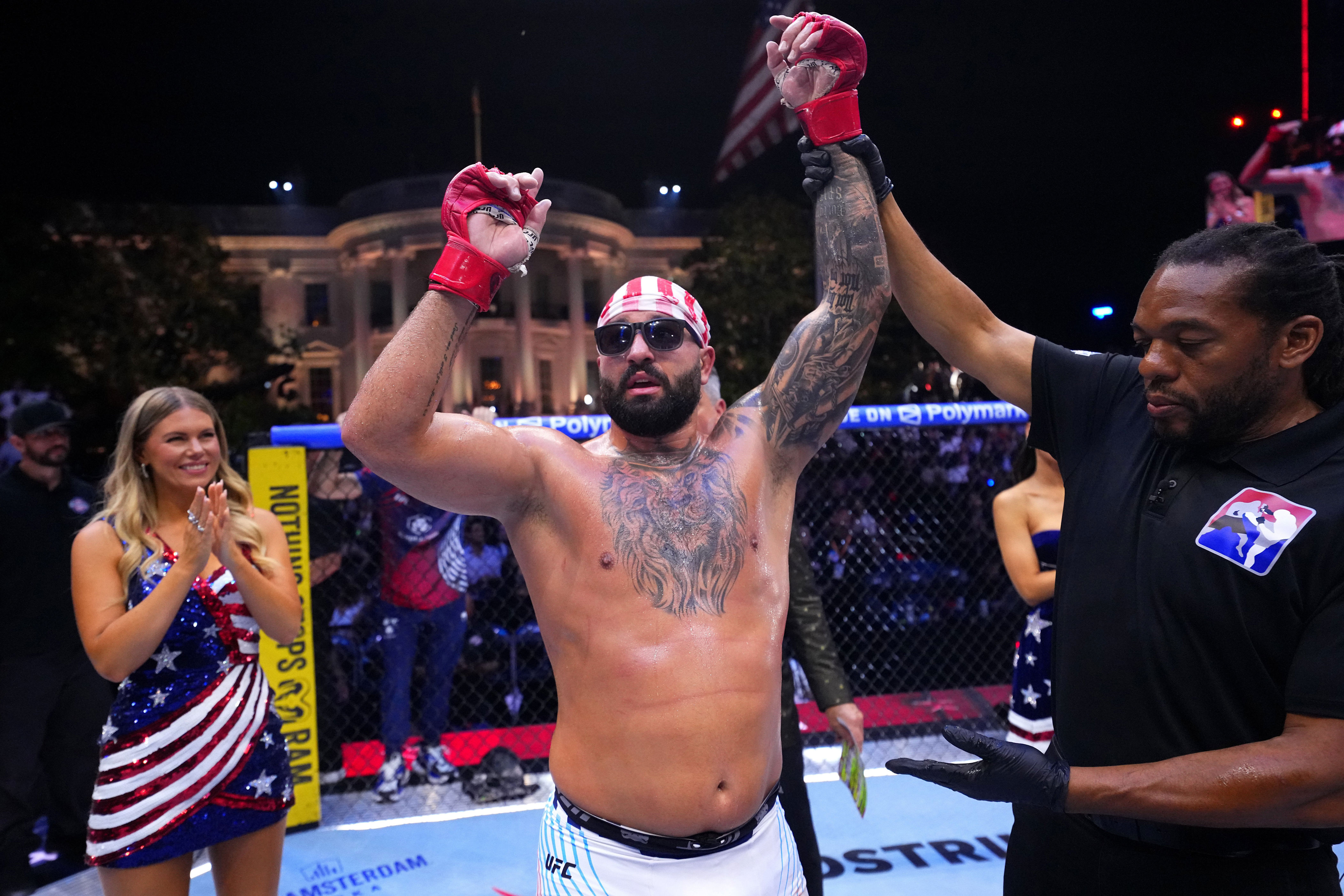 UFC fighter says 'Michelle Obama is a man' on Bud Light-sponsored stage ...