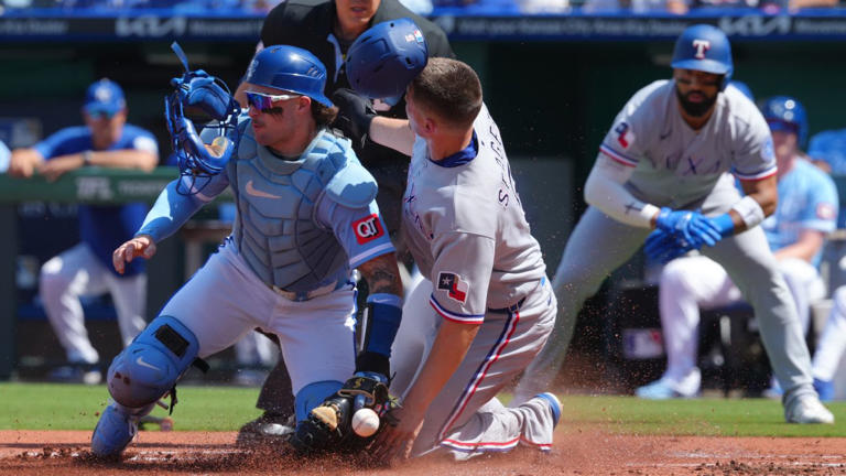 Rangers' Corey Seager lands on 7-day concussion IL