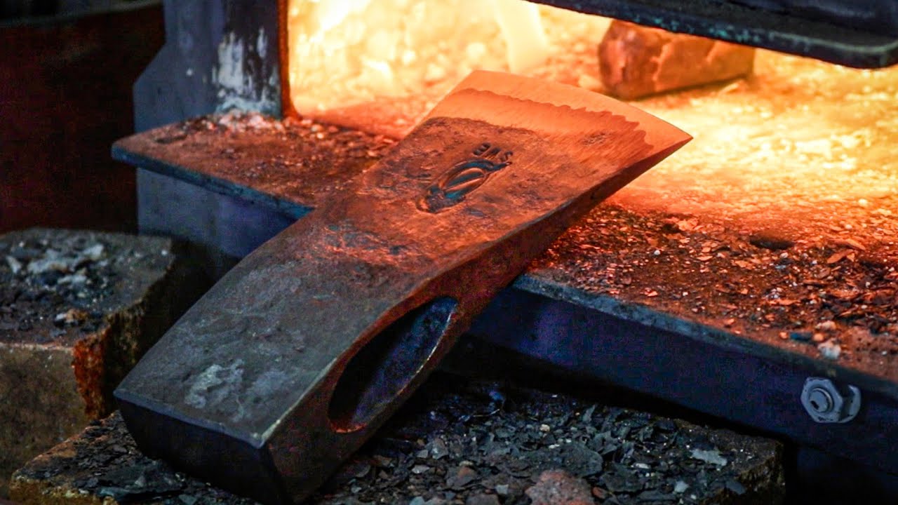 Forging a Yankee axe: traditional techniques