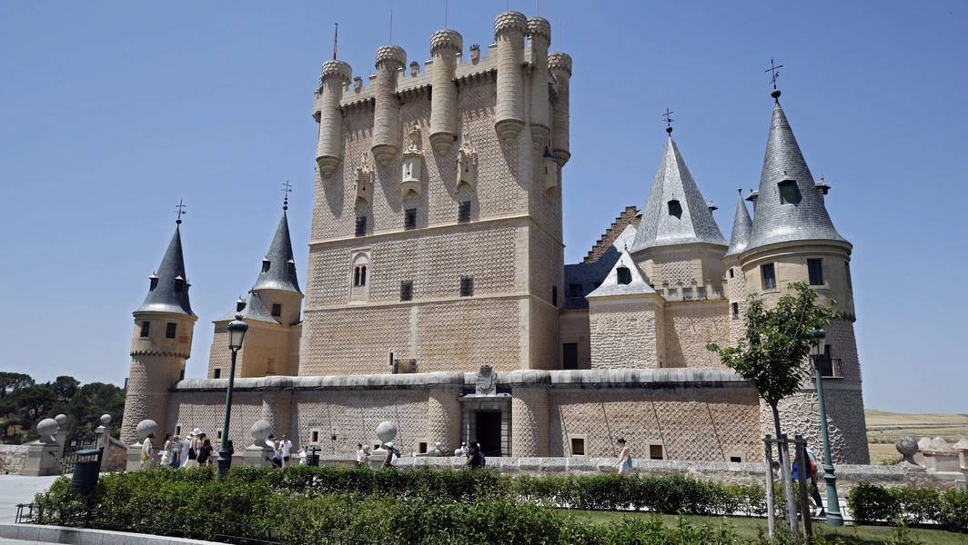 8 stunning castles across Spain