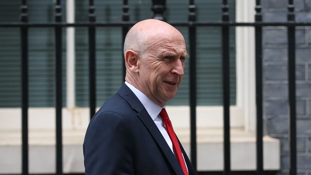 Think tank urges Starmer to set exit date amid waning authority