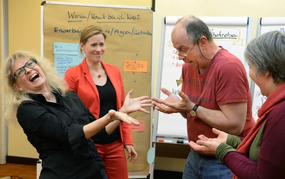 Psychologist outlines traits behind using humor in tense moments