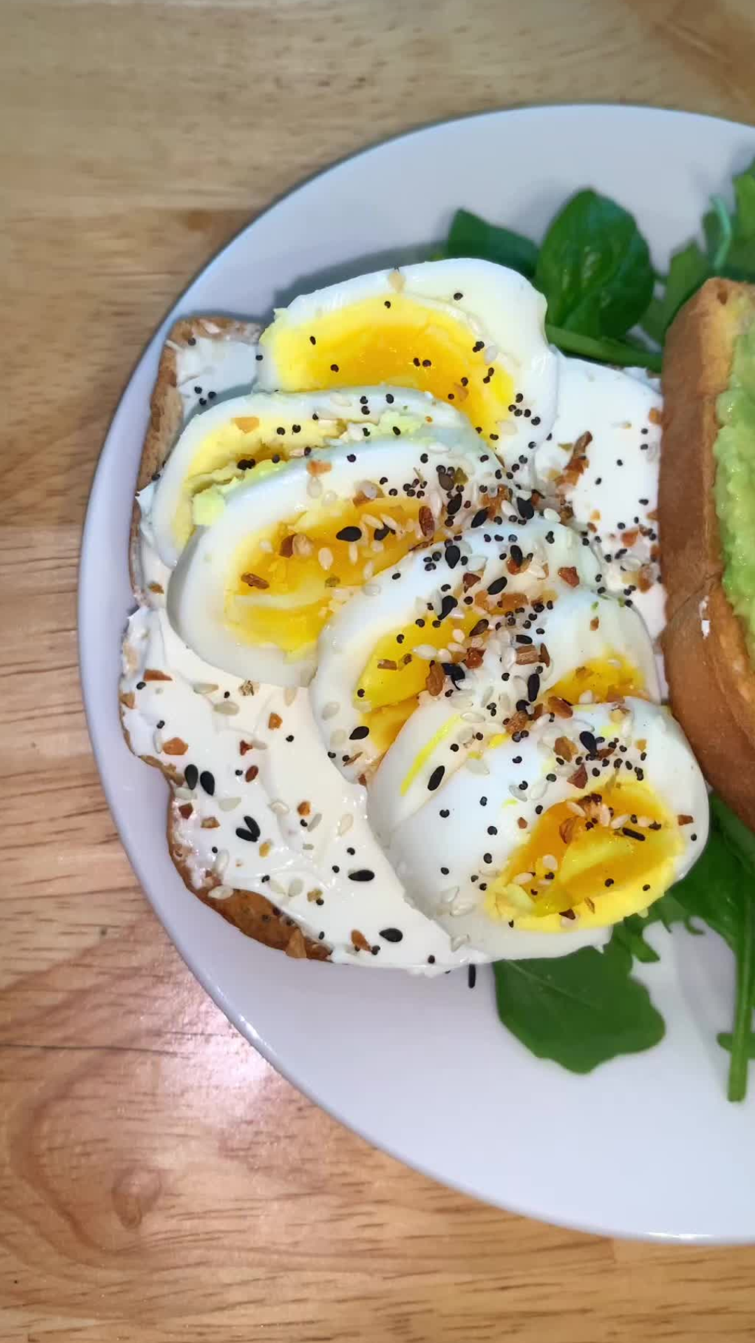 Clean eating breakfast routine with easy egg toast idea