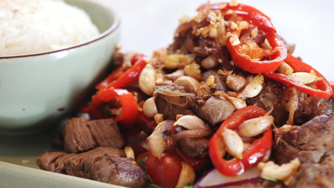 Vietnamese shaking beef ingredients and cooking tips