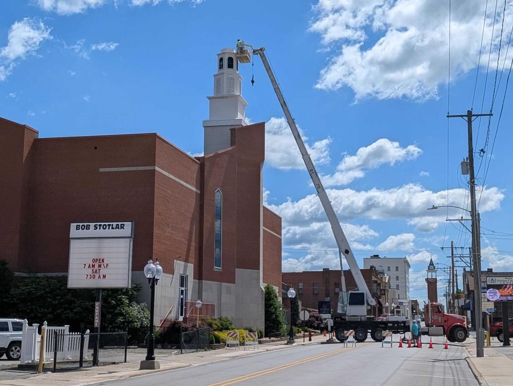 Road closed in Marion, Ill. as crews repair storm-damaged building