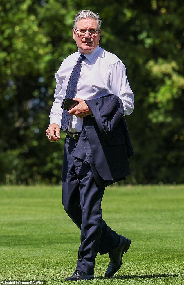 Starmer meets Trump for the first time since the US president made ...
