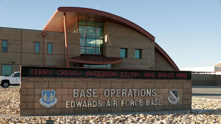 Eight believed dead after B-52 crashes shortly after takeoff from ...