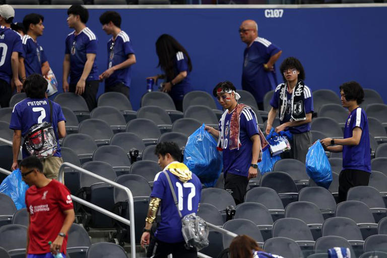 Japan fans show their true colors with behavior in stadium after World ...