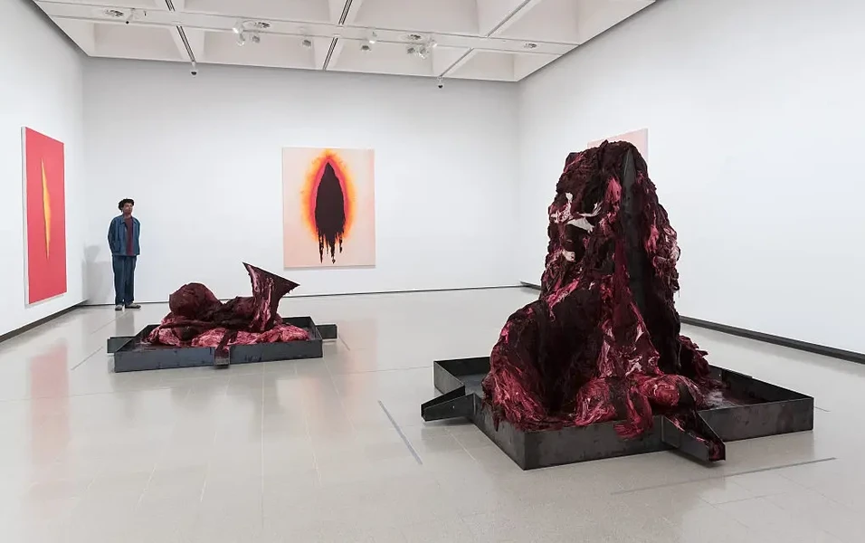 Anish Kapoor unveils monumental retrospective at Hayward Gallery