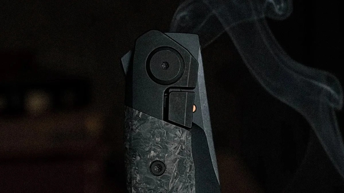 A legendary chef’s knife maker crafts a stunning EDC folder