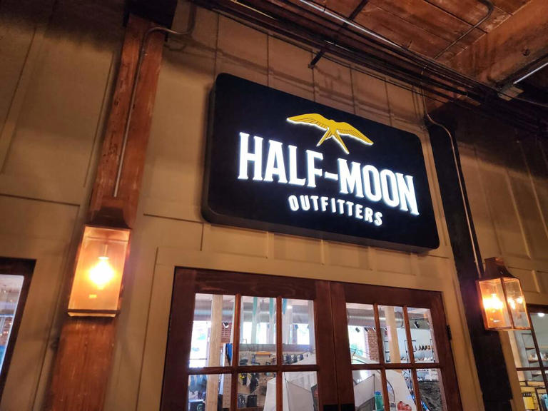 A new Half-Moon Outfitters store opens in a busy Lexington area. Here's ...