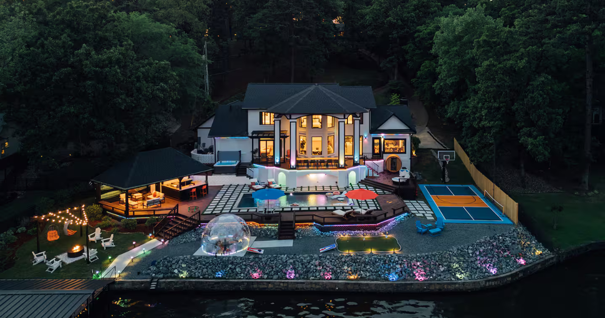 5 unreal waterfront rentals in Arkansas you can book