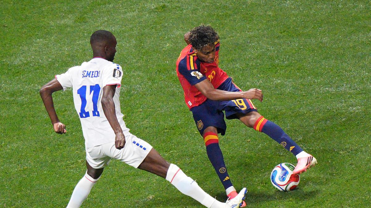 Lamine vuelve a jugar tras su convalecencia más larga