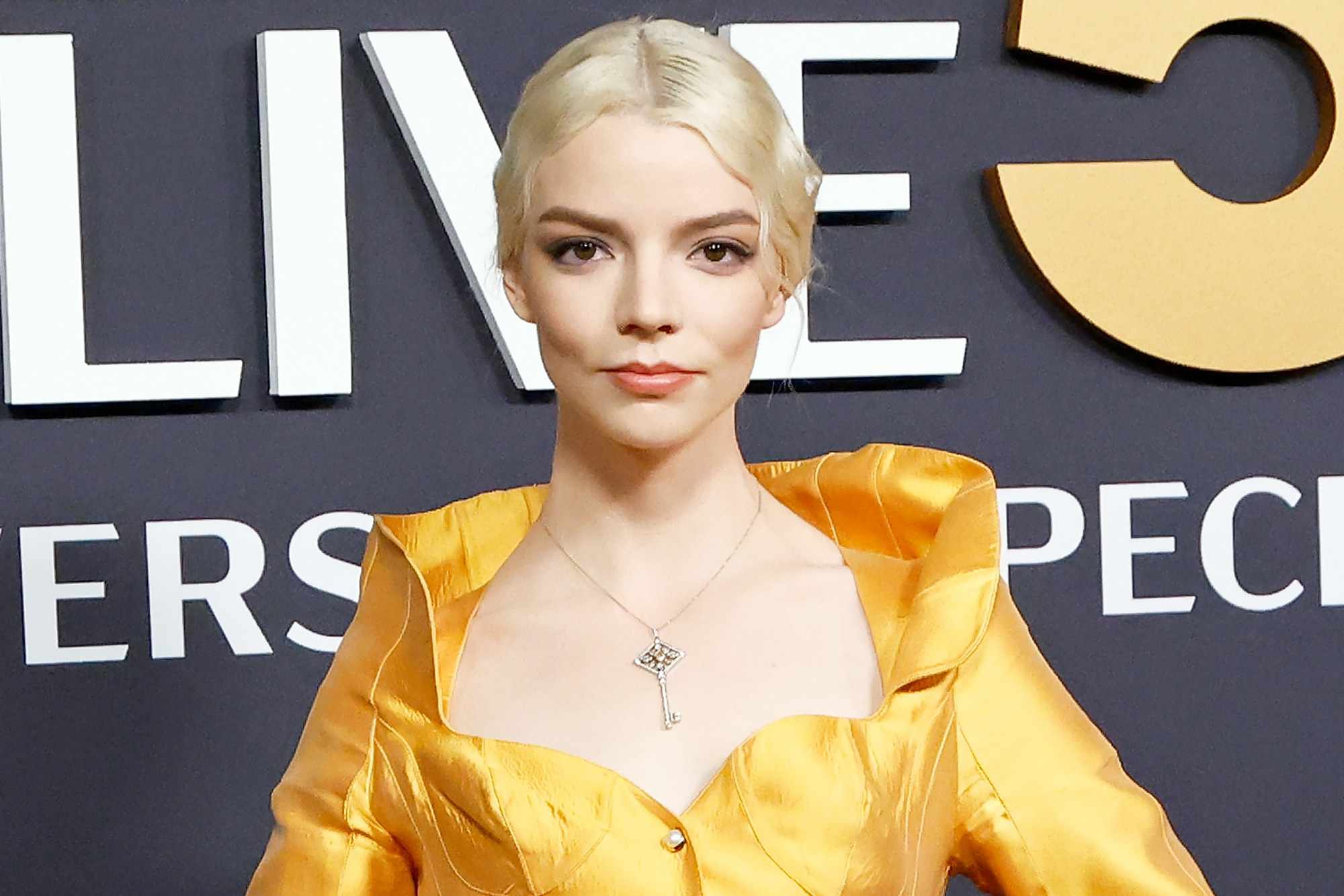 Anya Taylor-Joy joins Lord of the Rings: Hunt for Gollum as an elf ...