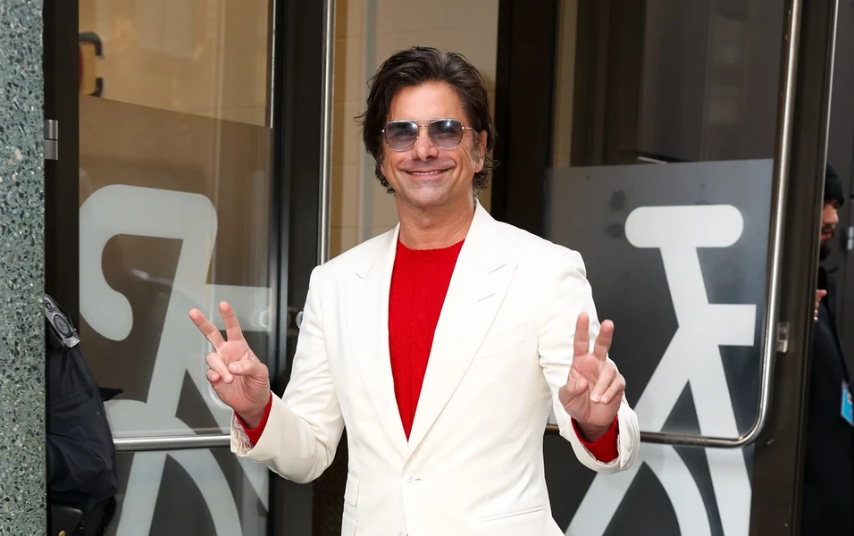 John Stamos recalls botched nose job fixed by Michael Jackson’s surgeon