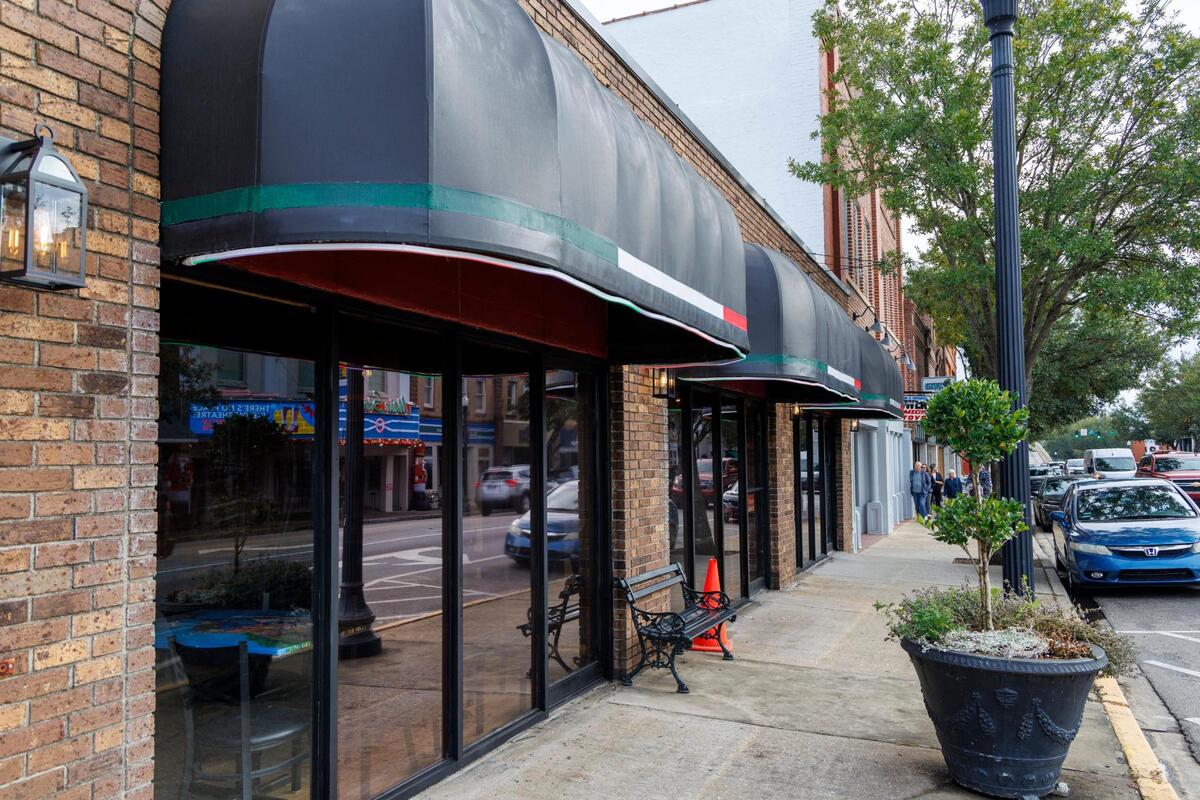 Downtown Conway restaurant struck by lightning: what we know
