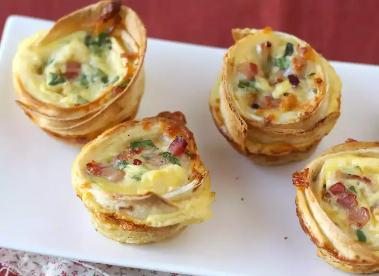 What to do with tortillas? Easy and economical quiches!