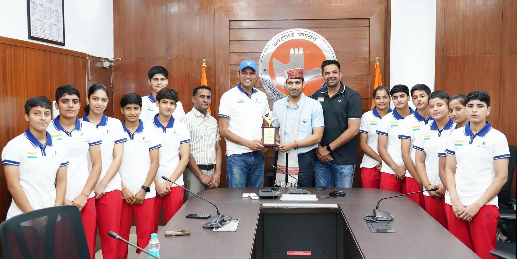 DC meets women’s under-20 handball team ahead of China tourney