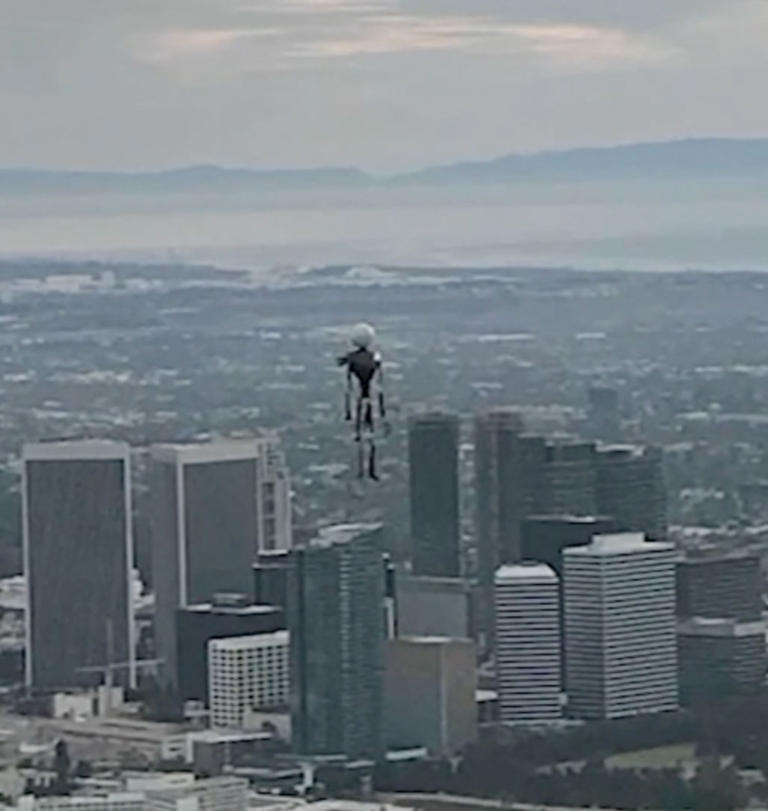 Rumors LAX’s infamous ‘Jetpack Man’ has returned after private jet ...
