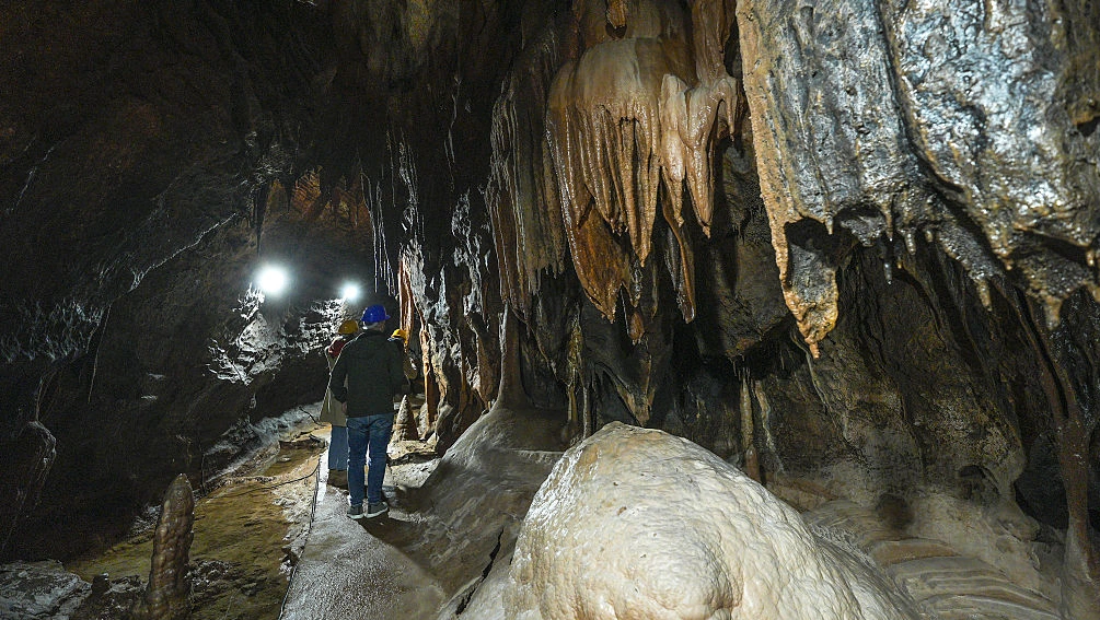 16 remarkable discoveries unearthed in caves worldwide