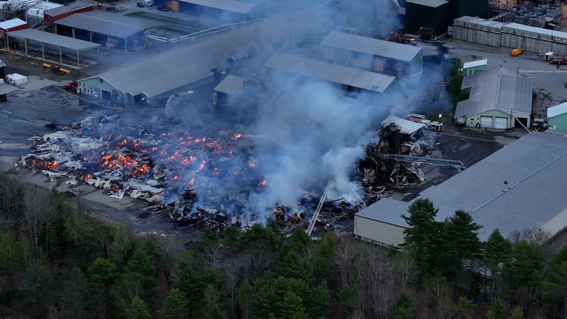 Maine fire departments pay tribute to fallen Searsmont assistant fire chief