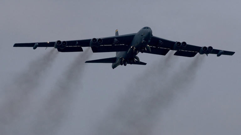 Eight dead after US bomber crashes shortly after take-off