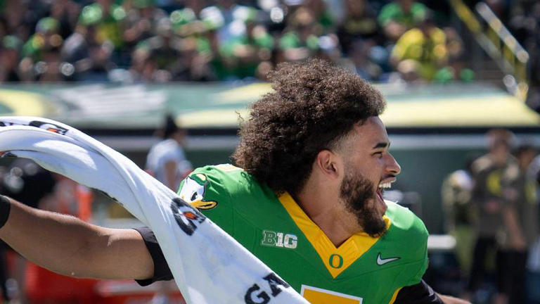 Oregon coach Dan Lanning divulges coaching philosophy in NIL era