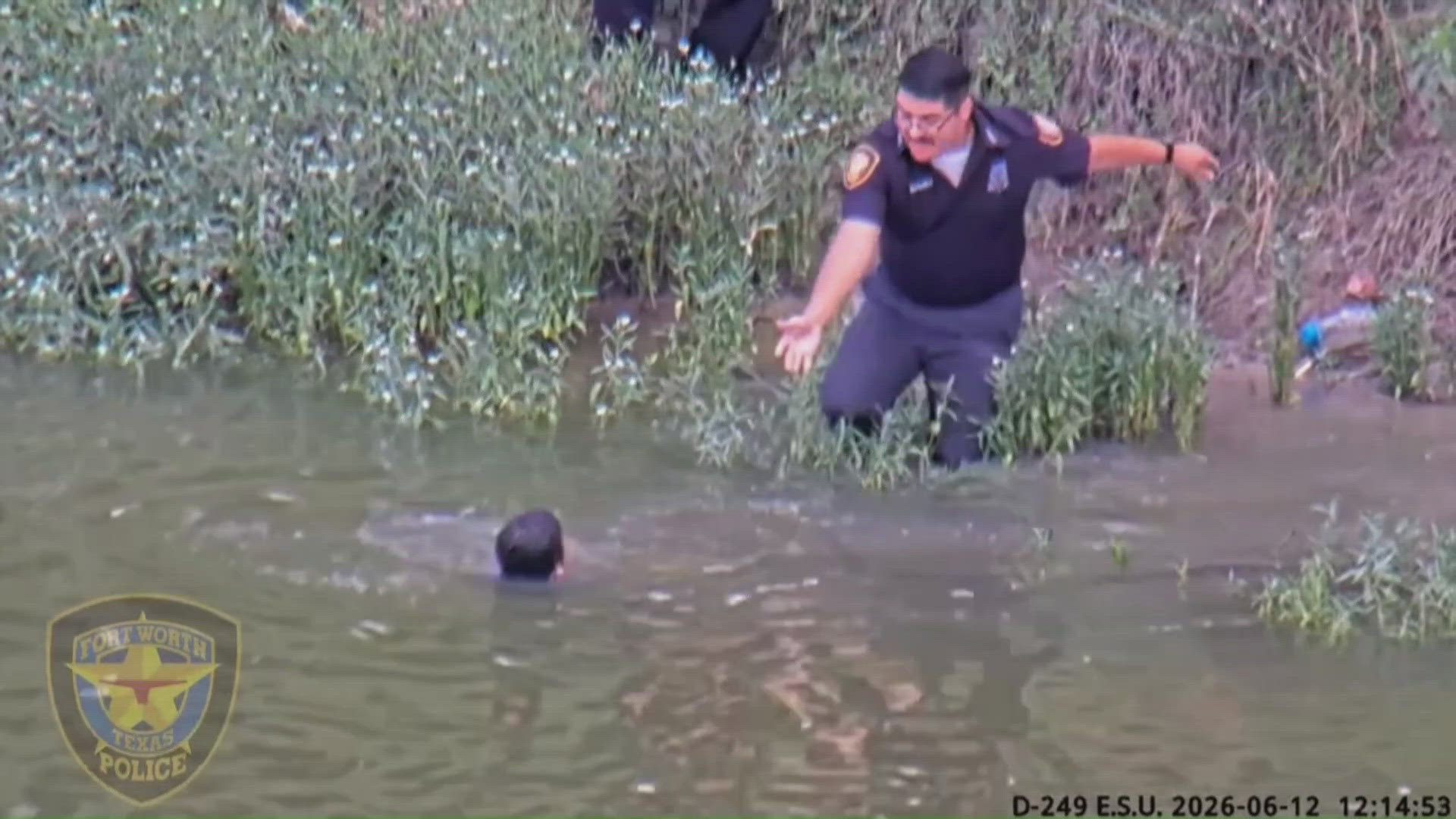 Police rescue missing child from Trinity River in Fort Worth