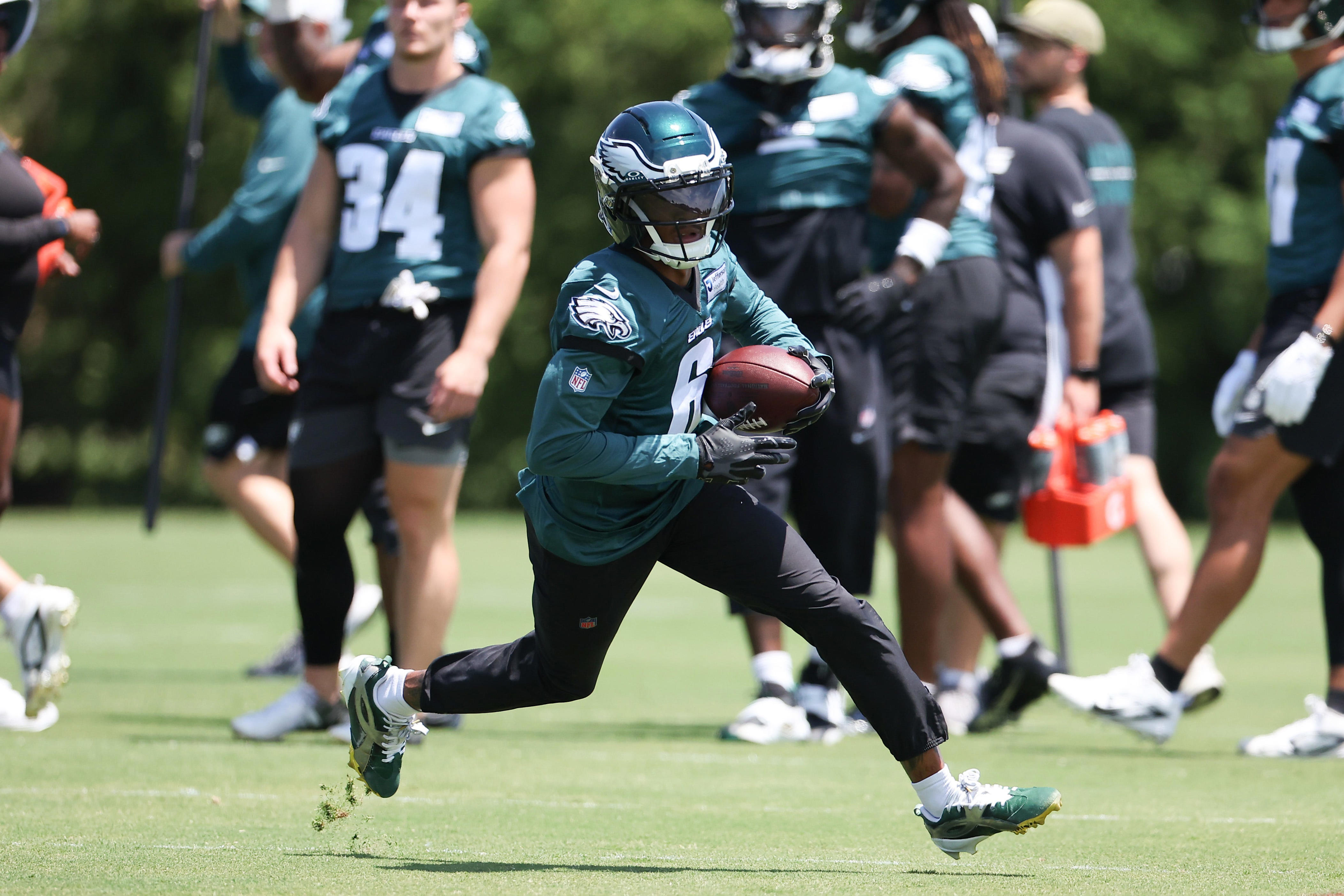 DeVonta Smith ranks among NFL’s best in this revealing receiver stat
