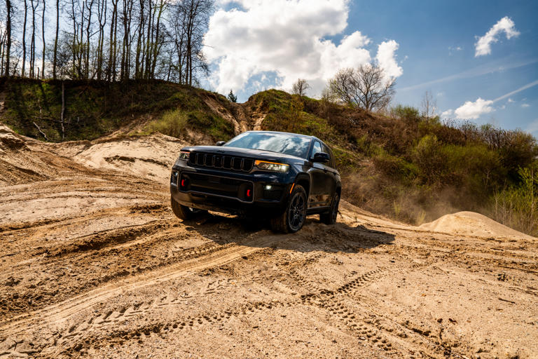 2027 Jeep Grand Cherokee ushers in return of Trailhawk and Overland trims