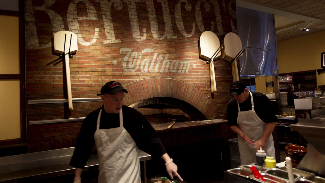 4 Italian chain restaurants ranked by signature dishes