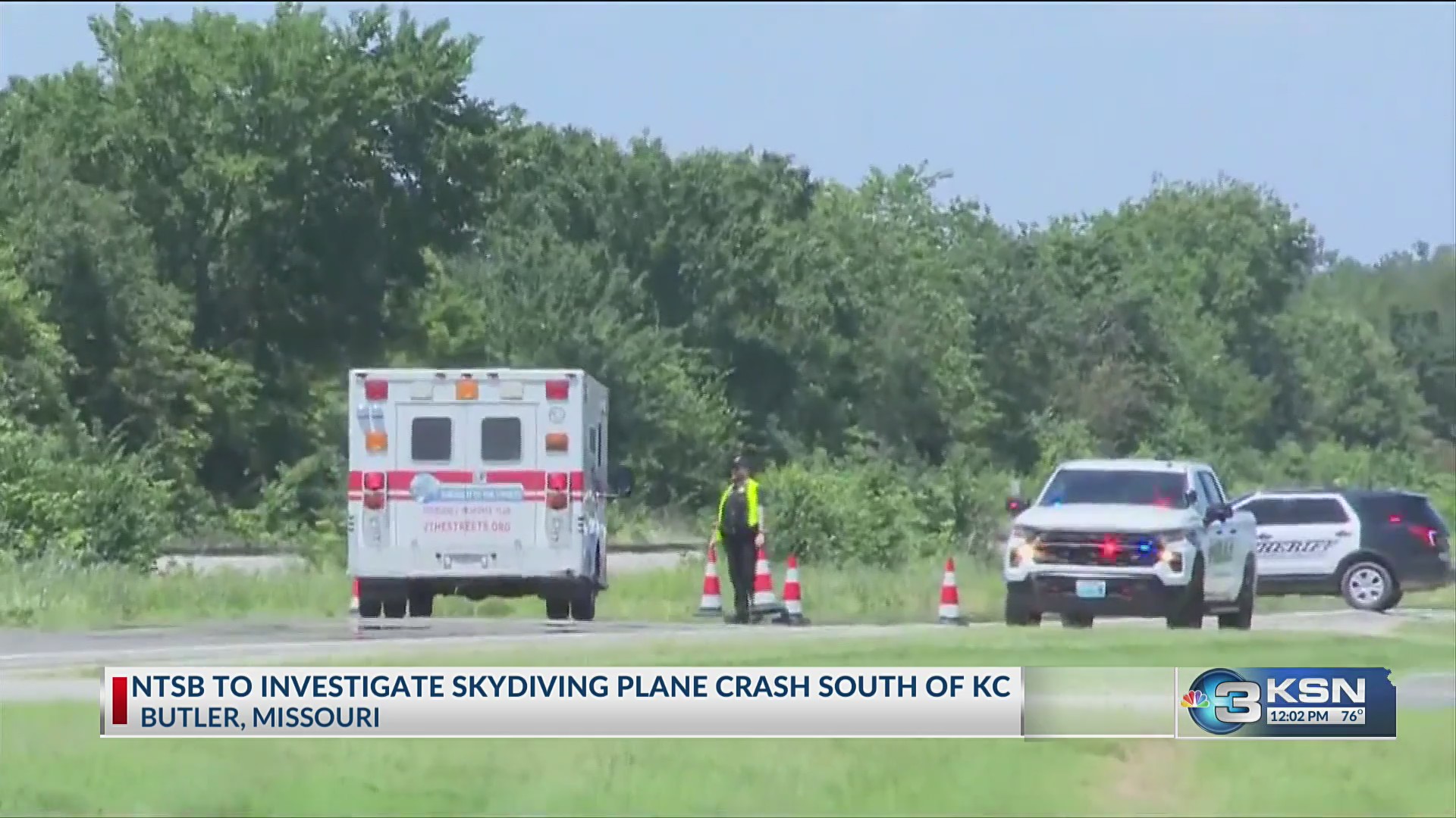 11 skydivers, pilot killed in plane crash near KC