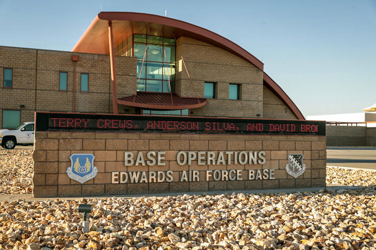 Air Force bomber crashed on takoff at California base
