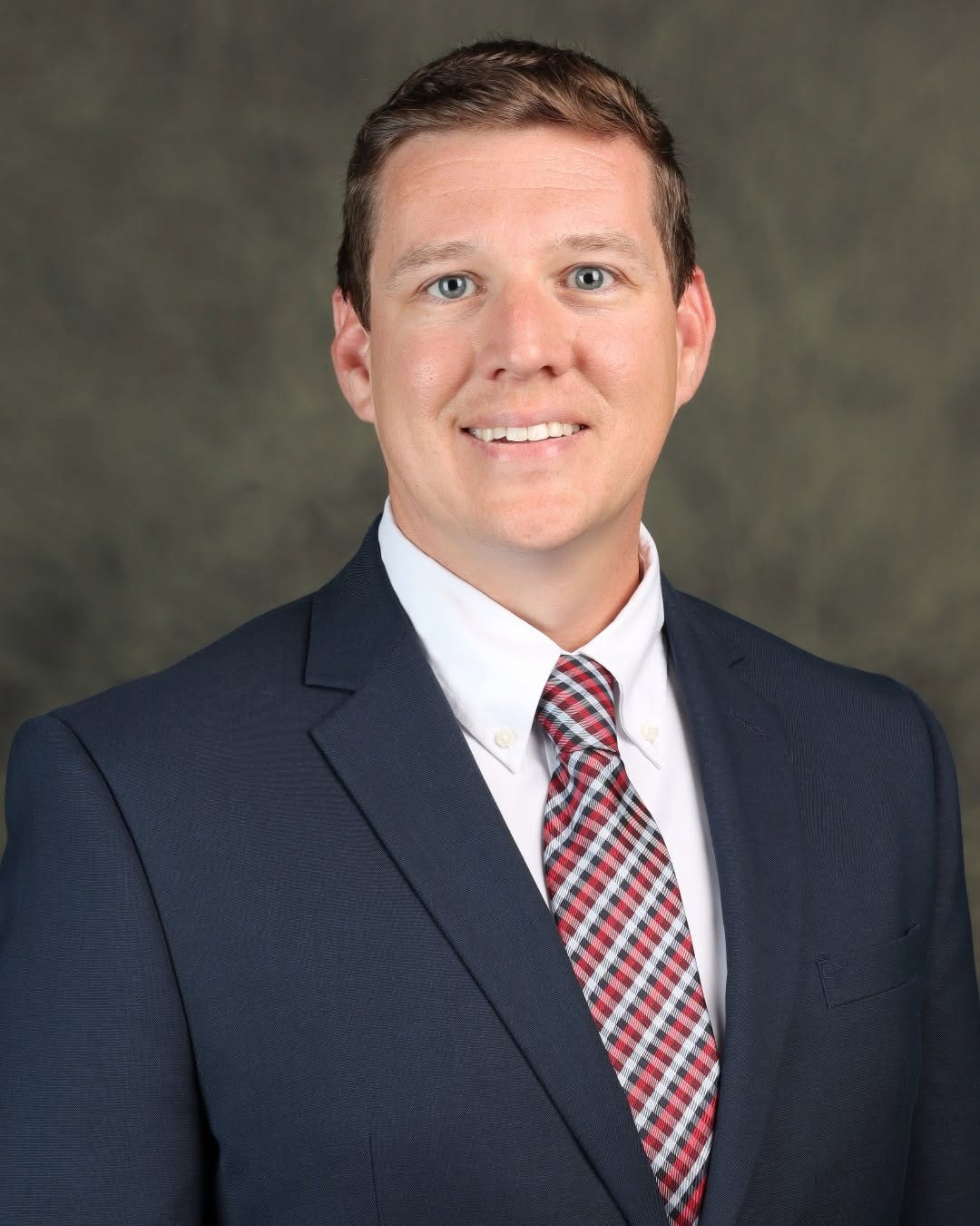 Lakeland Linder has new director as Kris Hallstrand goes to Sun 'n Fun