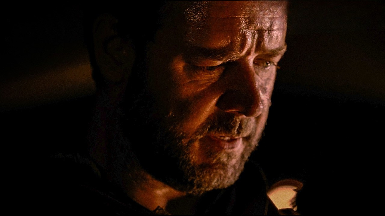Bar fight at the camp | Robin Hood (2010)