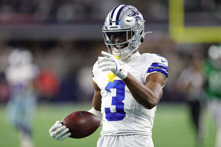 George Pickens reports to Dallas Cowboys' mandatory minicamp, avoids ...