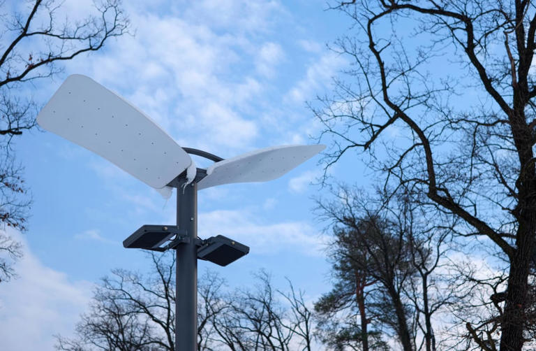 Lightposts to charge EVs? Washington, DC gives start-up grant to make ...