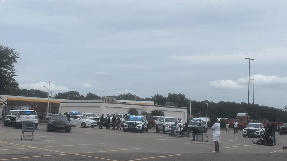 1 dead, 3 injured after stabbing on charter bus carrying security ...