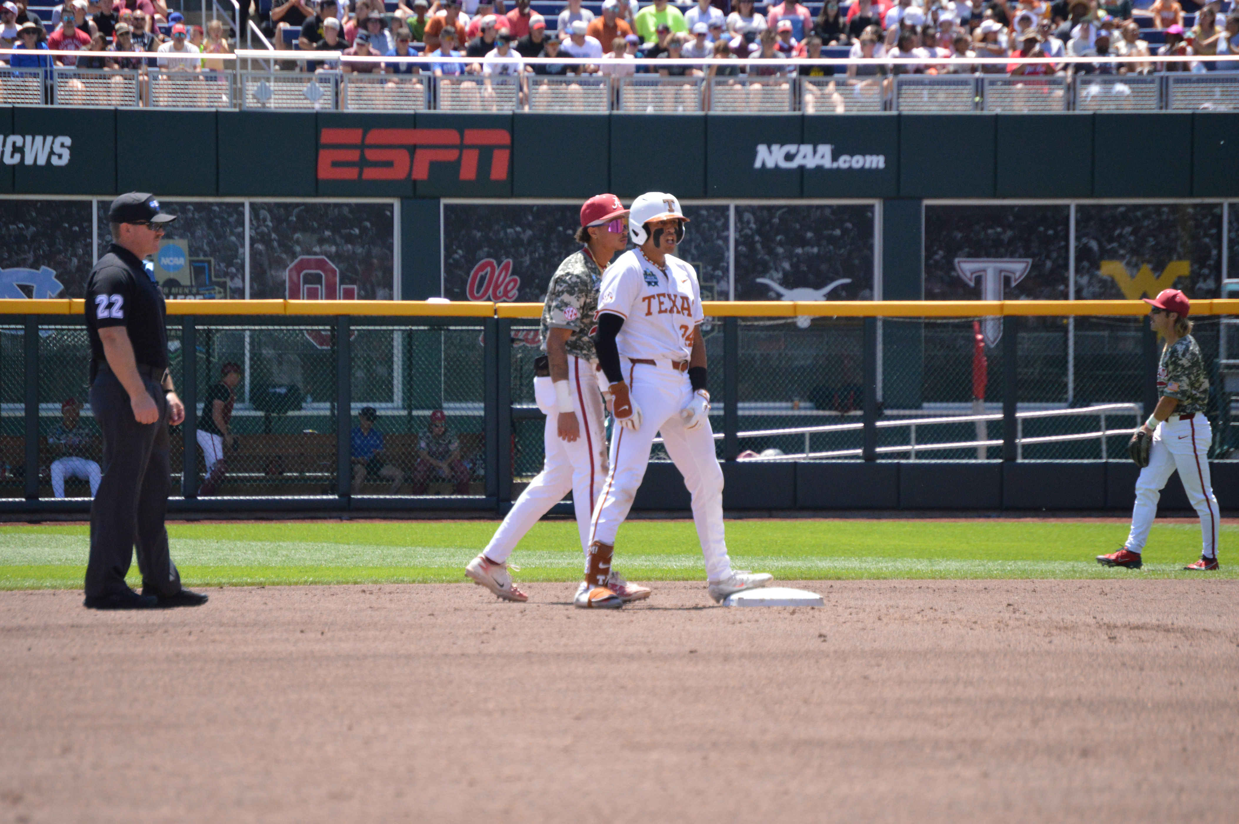 Adrian Rodriguez’s record-breaking day drives Texas’ dominant win over ...