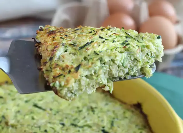 Omelete de curgete (abobrinha) e quinoa
