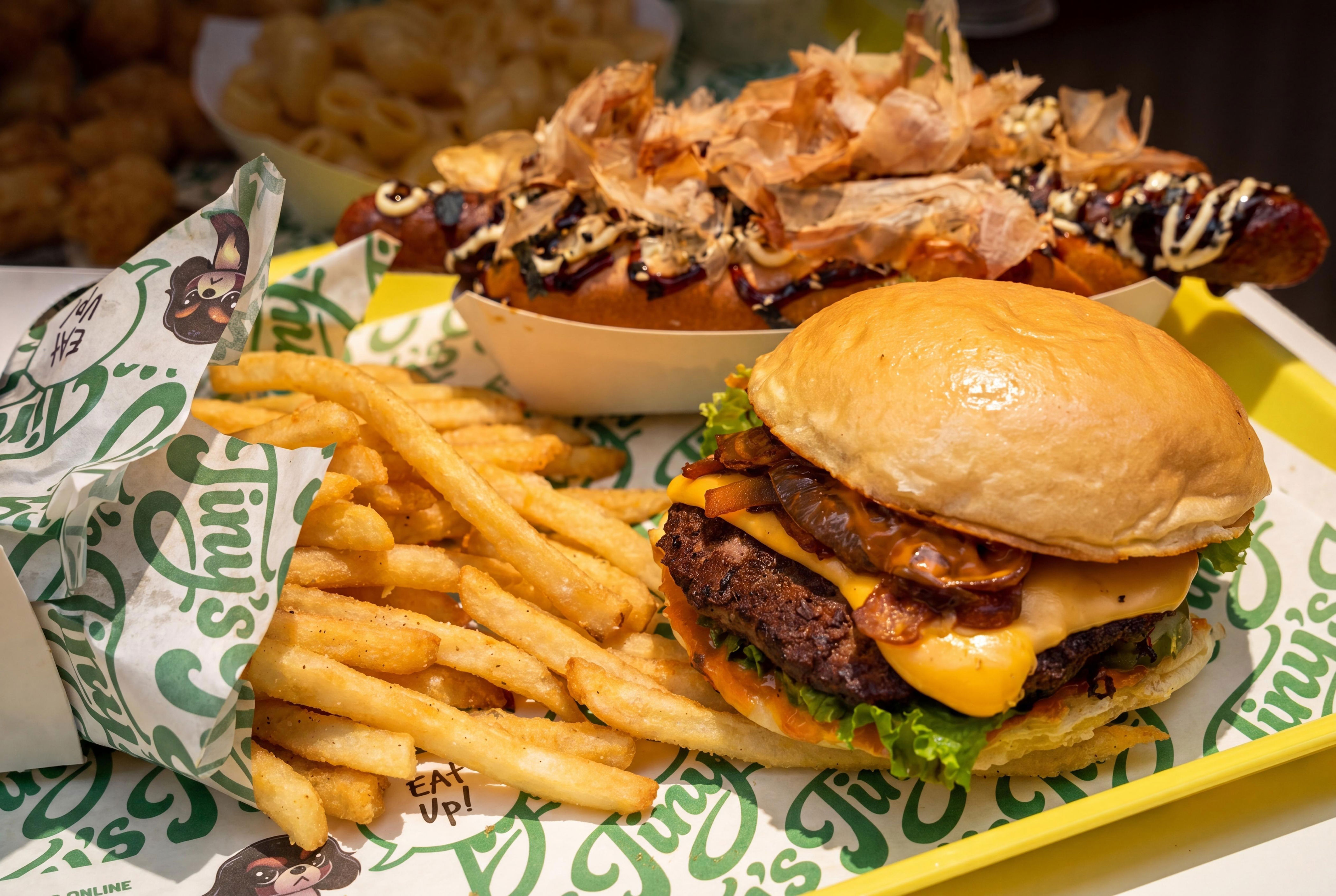 The chef behind Father’s Office opens a ‘tiny’ burger stand at South ...